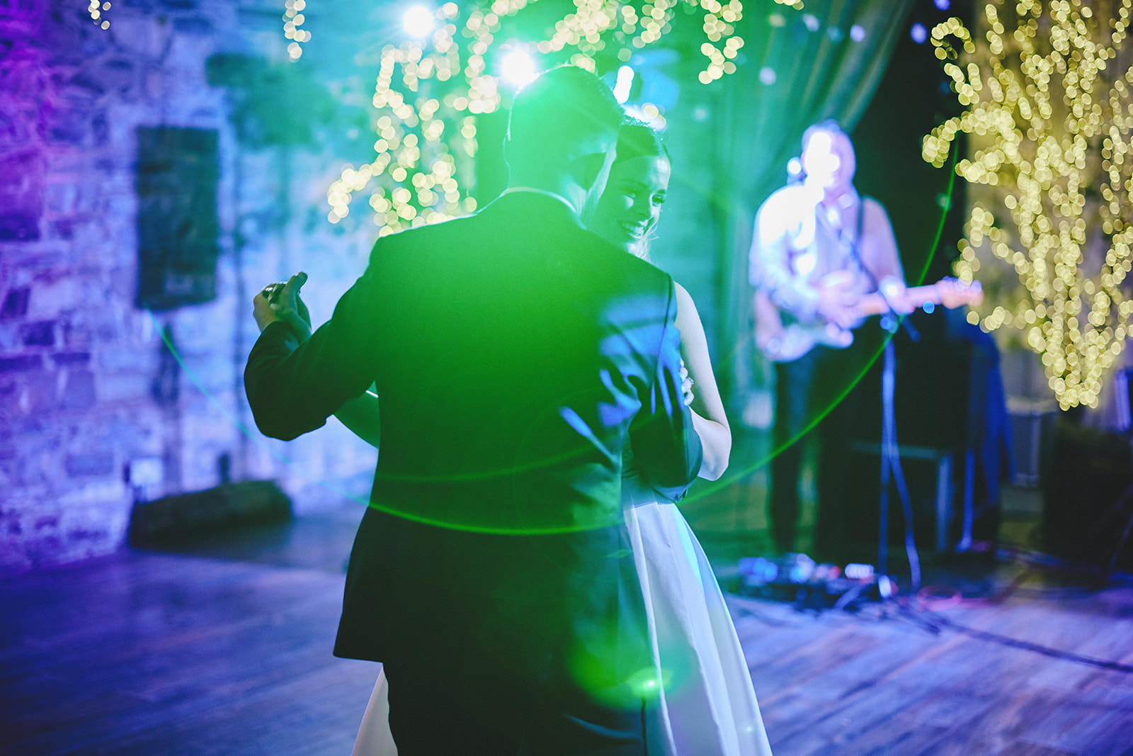 How To Choose A Wedding Band? - Bride Guide - Wedding Photographer ...