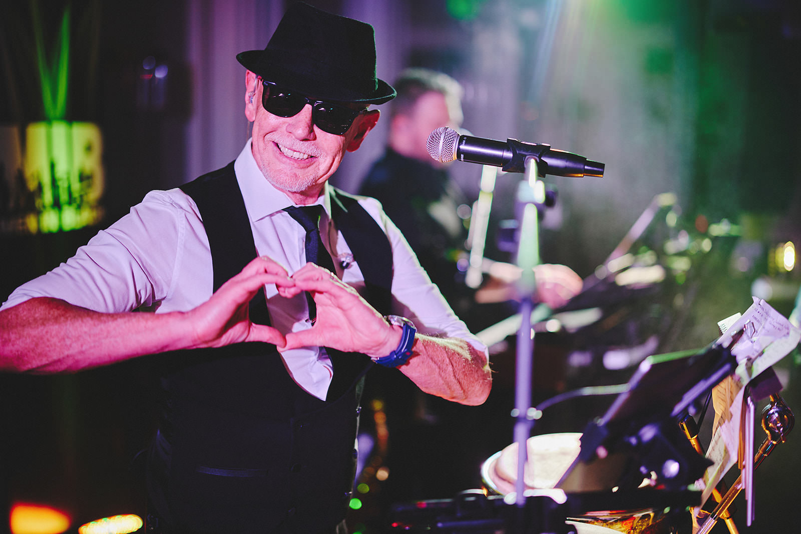 How To Choose A Wedding Band? - Bride Guide - Wedding Photographer ...