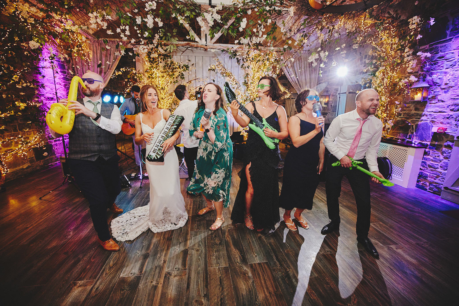 10 Creative Ways to Get Your Wedding Guests On The Dance Floor - Bride ...